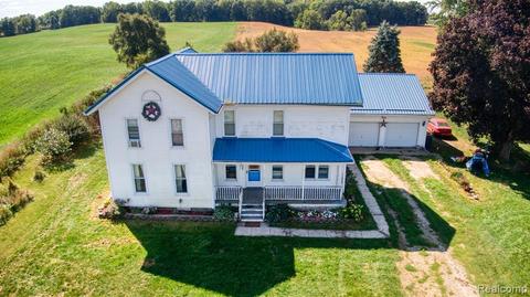18921 Spears Rd, Gregory, MI 48137 | 30 Photos | MLS #20221048352 - Movoto