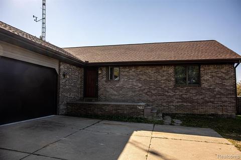 3328 S Vassar Rd, Burton, MI 48519 | 46 Photos | MLS #20221049799 - Movoto