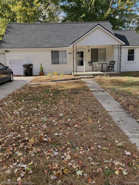 1851 N Newburgh Rd, Westland, MI 48185 | 3 Photos | MLS #20221051830 ...