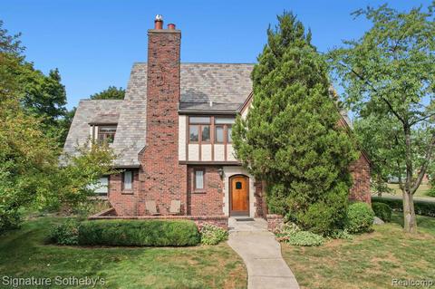 26791 Meadowbrook Way, Lathrup Village, MI 48076 | 31 Photos | MLS ...