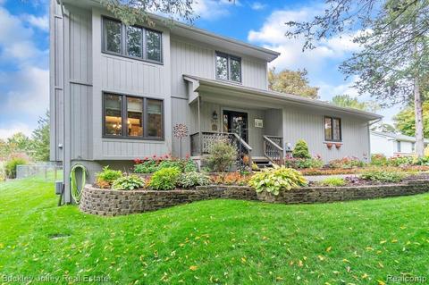 7471 Ore Lake Rd, Brighton, MI 48116 | 1 photo - Movoto