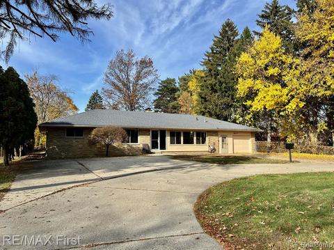 4875 e 11 Mile Rd, Warren, MI 48092 - Movoto.com