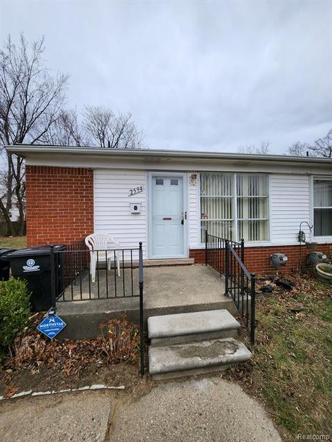 Condo/Townhouse Homes for Sale in Westland MI