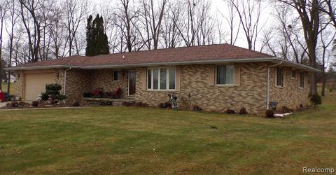 4512 E Cook Rd, Grand Blanc, MI 48439 | 18 Photos | MLS #20221067698 ...