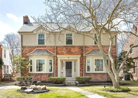 233 Riverside Dr, Detroit, MI 48215 | 37 Photos | MLS #20230024608 - Movoto