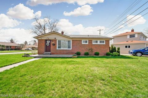 7870 Randy Dr, Westland, MI 48185 | 33 Photos | MLS #20230027139 - Movoto