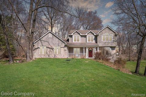 4517 Spring Mountain Dr, Brighton, MI 48116 - Movoto.com