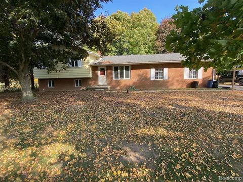 2135 S New Lothrop Rd, Lennon, MI 48449 | 32 Photos | MLS #20230032229 ...