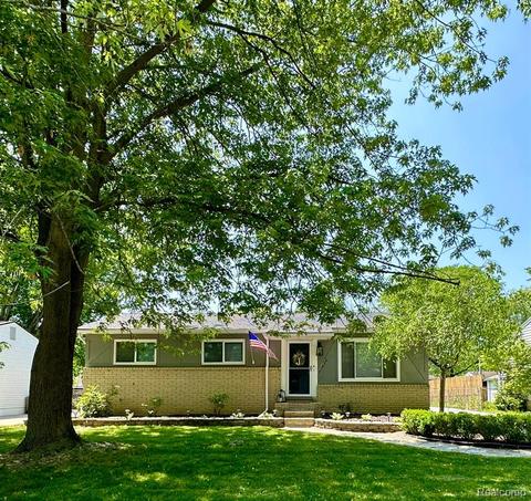 23217 Springbrook Dr, Farmington Hills, MI 48336 | 1 photo | MLS ...