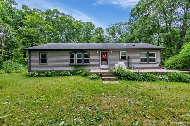 28340 Elwell Rd, Belleville, MI 48111 | 16 Photos - Movoto