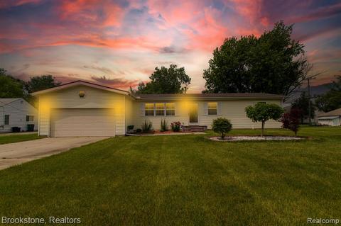 2967 Dashwood Dr, Troy, MI 48083 | 29 Photos | MLS #20230047448 - Movoto