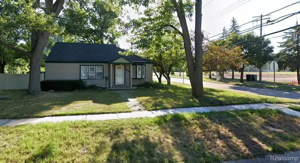 18402 Olympia, Redford, MI 48240 | 8 Photos - Movoto