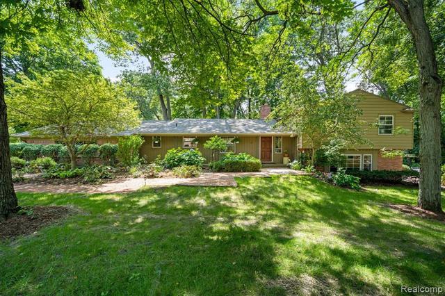 1723 Blair House Ct, Bloomfield Hills, MI 48302 | 1 photo - Movoto