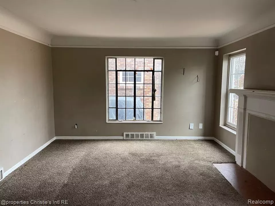 16703 Gilchrist St, Detroit, MI 48235 | 13 Photos - Movoto