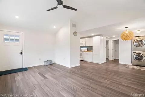 3816 Maple Rd, Fort Gratiot, MI 48059 | 37 Photos - Movoto