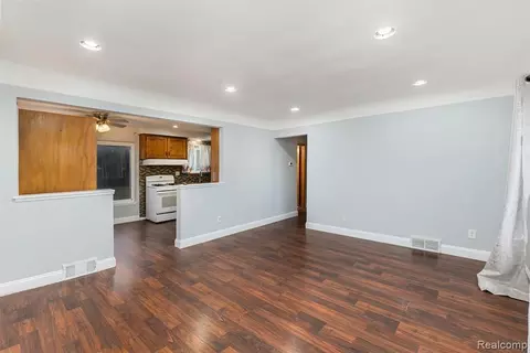 4863 E 13 Mile Rd, Warren, MI 48092 | 25 Photos - Movoto