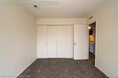 20367 15 Mile Rd, Clinton Township, MI 48035 | 18 Photos - Movoto