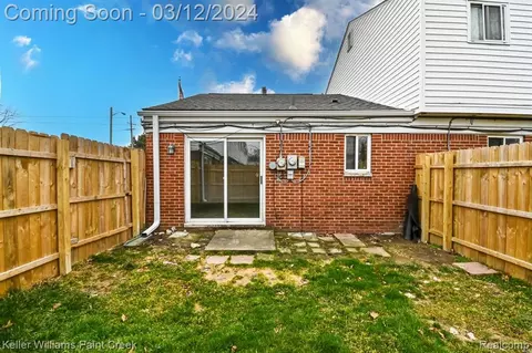 20367 15 Mile Rd, Clinton Township, MI 48035 | 18 Photos - Movoto