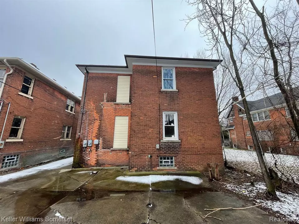 3322 Webb St, Detroit, MI 48206 | 30 Photos - Movoto