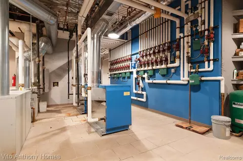 1558 Dutton Rd, Rochester, MI 48306 | 76 Photos - Movoto