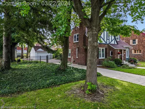 16726 Edinborough Rd, Detroit, MI 48219 | 35 Photos - Movoto