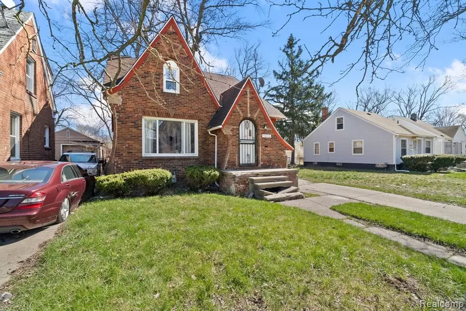 15850 Patton St, Detroit, MI 48223 | 22 Photos - Movoto
