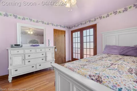 3496 N River Rd, Fort Gratiot, MI 48059 | 39 Photos - Movoto