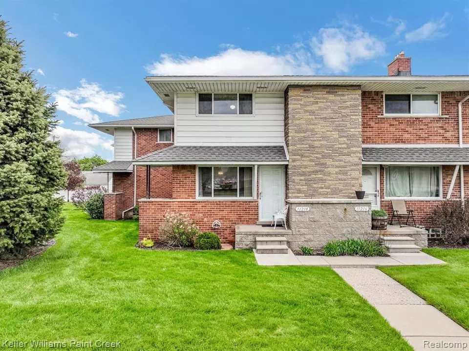 11218 Middlebelt Rd, Livonia, MI 48150 | 26 Photos - Movoto