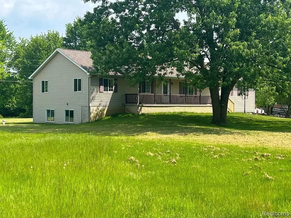 12060 Bristol Rd, Lennon, MI 48449 | 39 Photos - Movoto