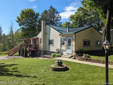 2600 Kingston Rd, Leonard, MI 48367 - Movoto