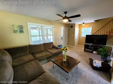 47610 Ford Rd, Canton, MI 48187 | 17 Photos - Movoto