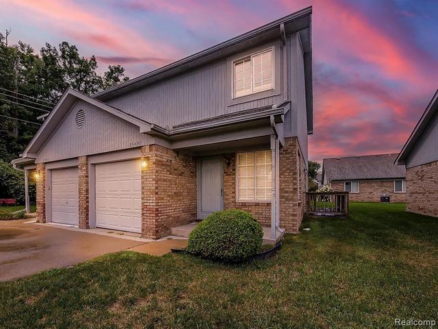 23490 Stoflet Ln, Trenton, MI 48183 | 19 Photos - Movoto