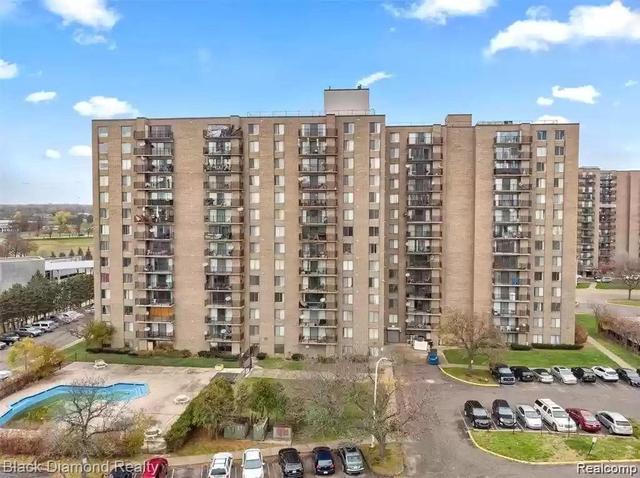 16400 N Park Dr, Southfield, MI 48075 | 17 Photos - Movoto