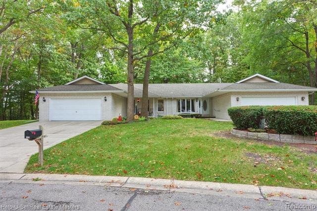 3880 Butternut Ct, Port Huron, MI 48060 | 22 Photos - Movoto