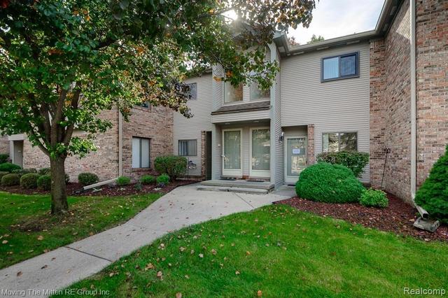 42749 Lilley Pointe Dr, Canton, MI 48187 | 32 Photos - Movoto