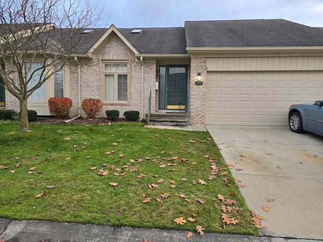 Pine Ridge Villas, Fraser New Listings For Sale - Movoto