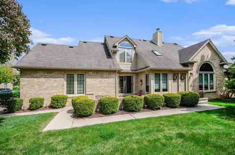 17007 Crystal Dr, Macomb, MI 48042 | MLS# 20250033297 | 30 Photos - Movoto