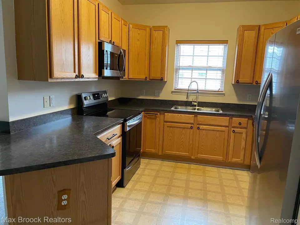 16211 Addington Dr #192, Commerce, MI 48390 | MLS# 20251003358 | 21 ...