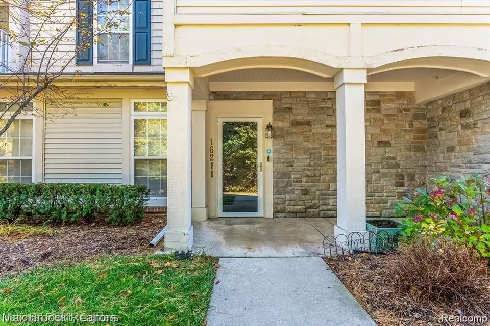 16211 Addington Dr #192, Commerce, MI 48390 | MLS# 20251003358 | 21 ...