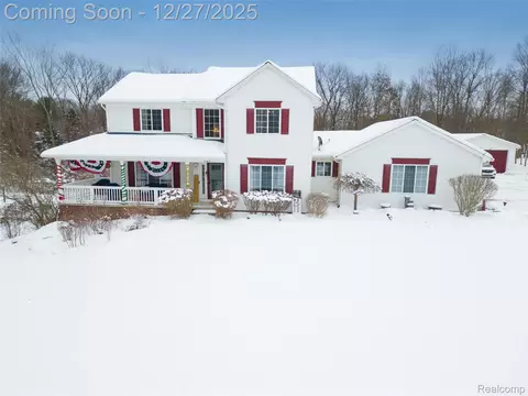 2752 Fox Cv, Oxford, MI 48370 - Movoto