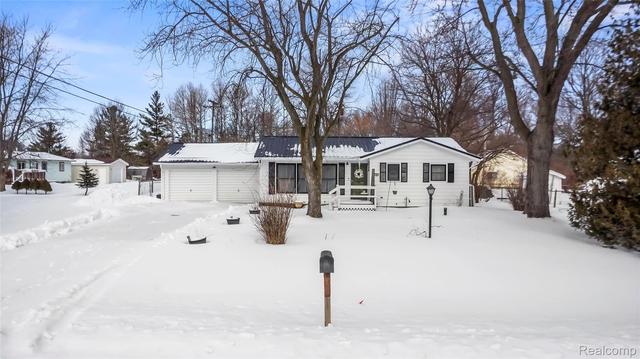 7225 Meadow Ln, Lexington, MI 48450 | MLS# 20261005936 | 30 Photos - Movoto