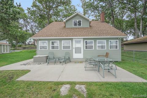 113 Hillside Ave, Prudenville, MI 48651 | 1 photo - Movoto