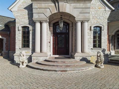 1558 Dutton Rd, Rochester, MI 48306 | 99 Photos - Movoto