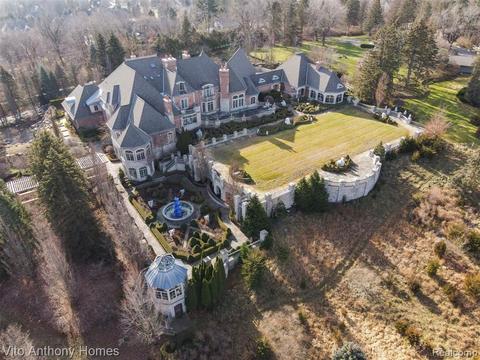 1558 Dutton Rd, Rochester, MI 48306 | 99 Photos - Movoto