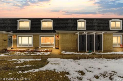 29960 City Center Dr #3, Warren, MI 48093 | 1 photo - Movoto