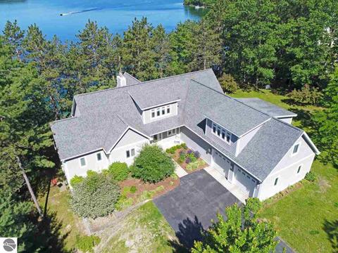 1966 E Arbutus Lake Rd, Traverse City, MI 49696 - Movoto