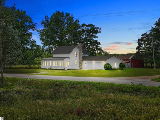 1020 S Merritt Rd, Merritt, MI 49667 | 43 Photos - Movoto