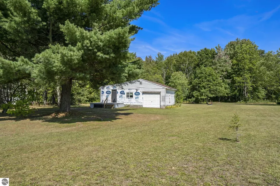 10870 W 34 12 Rd, Harrietta, MI 49638 | 21 Photos - Movoto