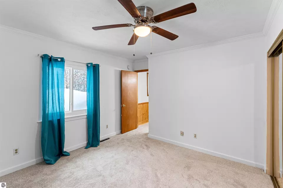 2437 Timber Trl NE, Kalkaska, MI 49646 | MLS# 1941140 | 61 Photos - Movoto