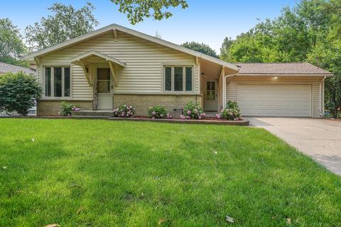 840 Parkway Dr NE, Grand Rapids, MI 49525 | 25 Photos | MLS #202029670 ...